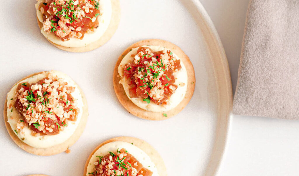 recipe-crispy-cheese-apple-snaps | Boursin Cheese