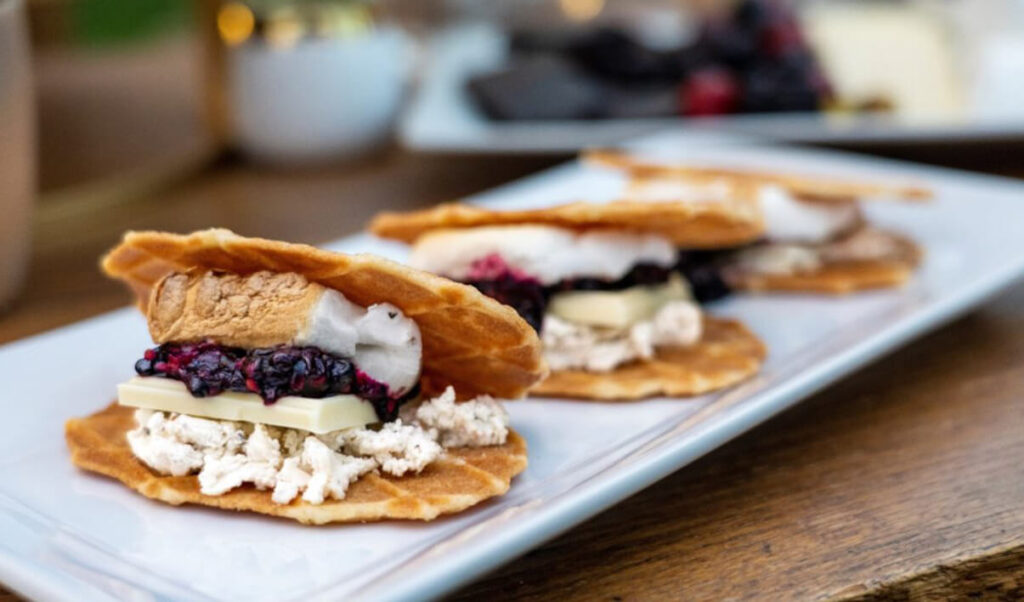 recipe-sweet-savory-boursin-smores | Boursin Cheese
